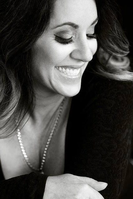 VOX TALENT | Angie Hill - VOX TALENT